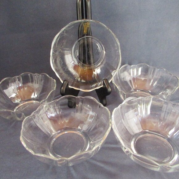 Arcoroc | Dining | Arcoroc Set Of 5 Crystal Nesting Bowls Scalloped ...